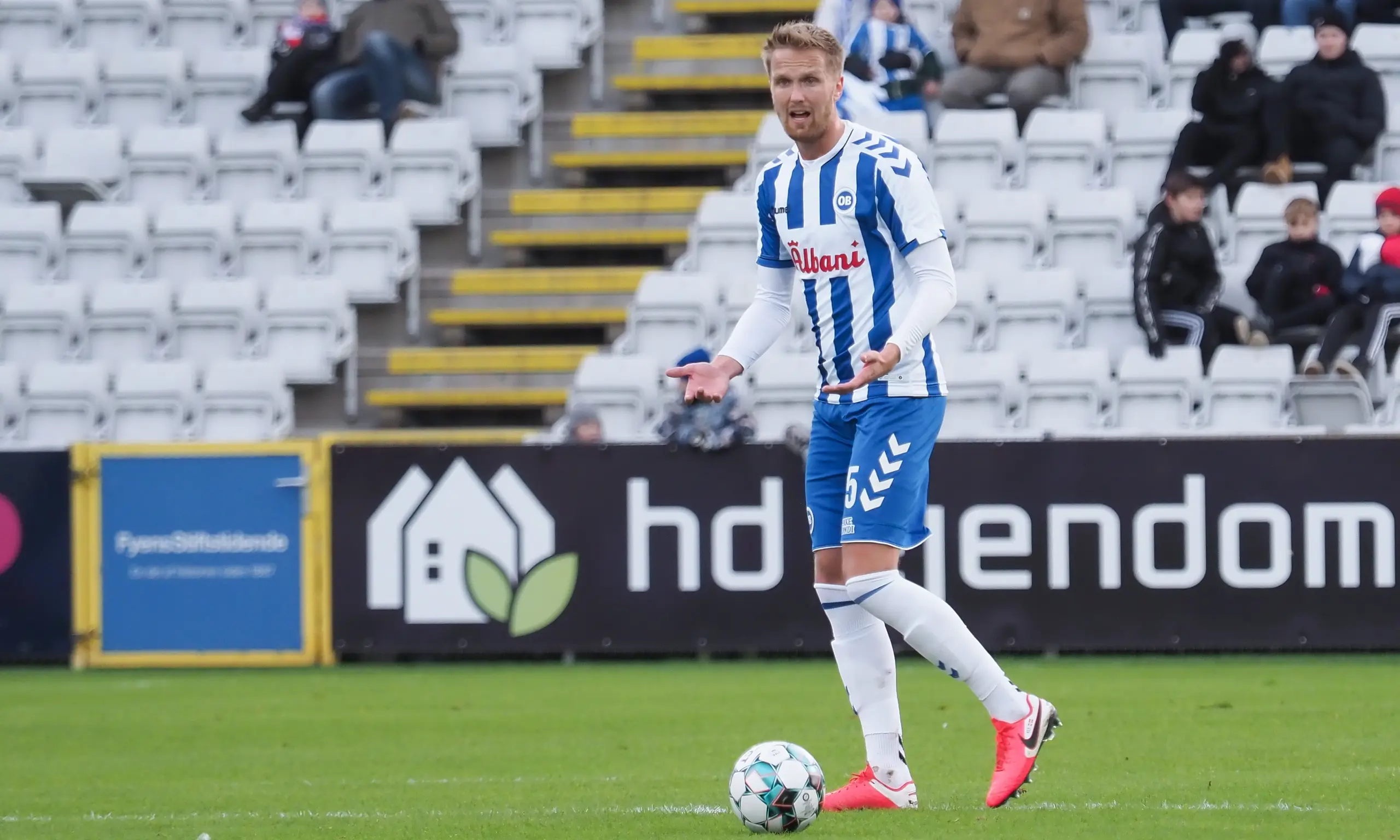 Kasper Larsen: Der kommer ekstra kilometer i benene